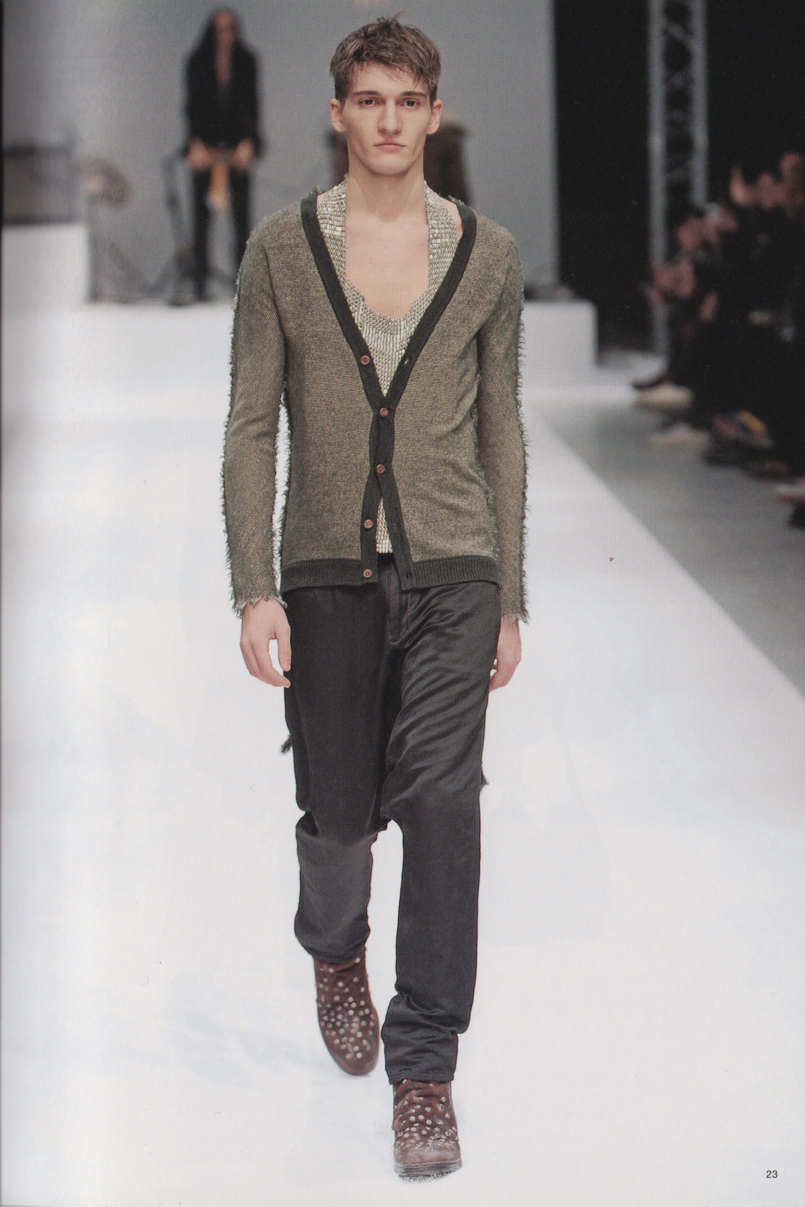 MIHARA YASUHIRO AUTUMN/WINTER 2009 – “LEFT AND RIGHT” – BANAL PIECES