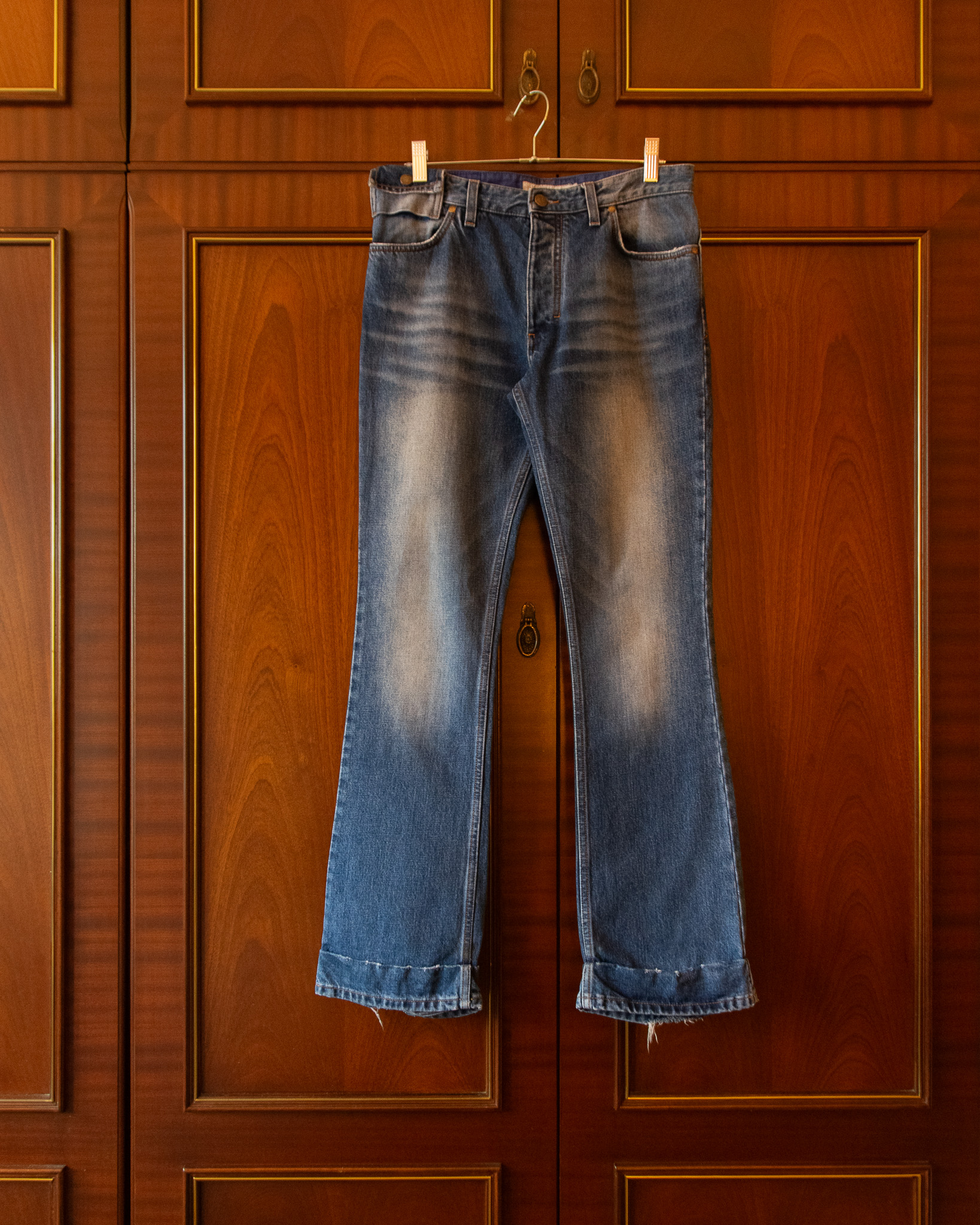 YVES SAINT LAURENT BY TOM FORD SS04 PLEATED FLARED JEANS IN FADED BLUE ...